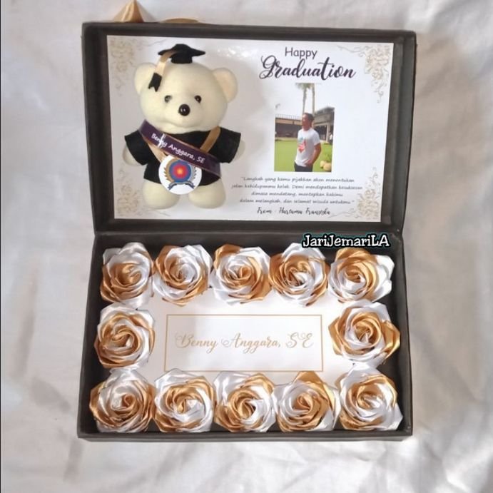 15 Contoh Buket Wisuda Terbaru ! Ini Dia Rekomendasinya - Pioneer ...
