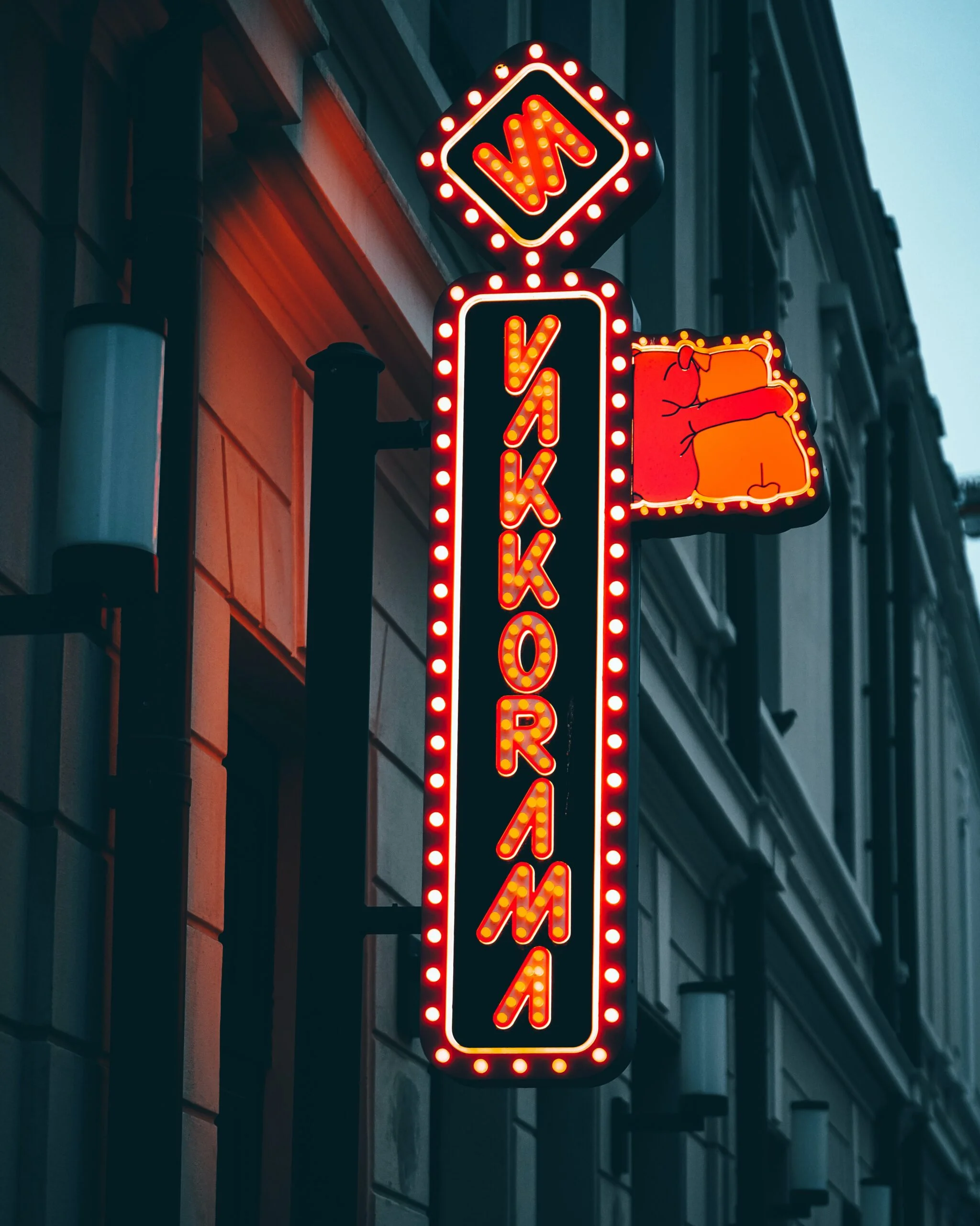 5 Langkah Membuat Neon Box dengan Sempurna - Pioneer Multiproduct